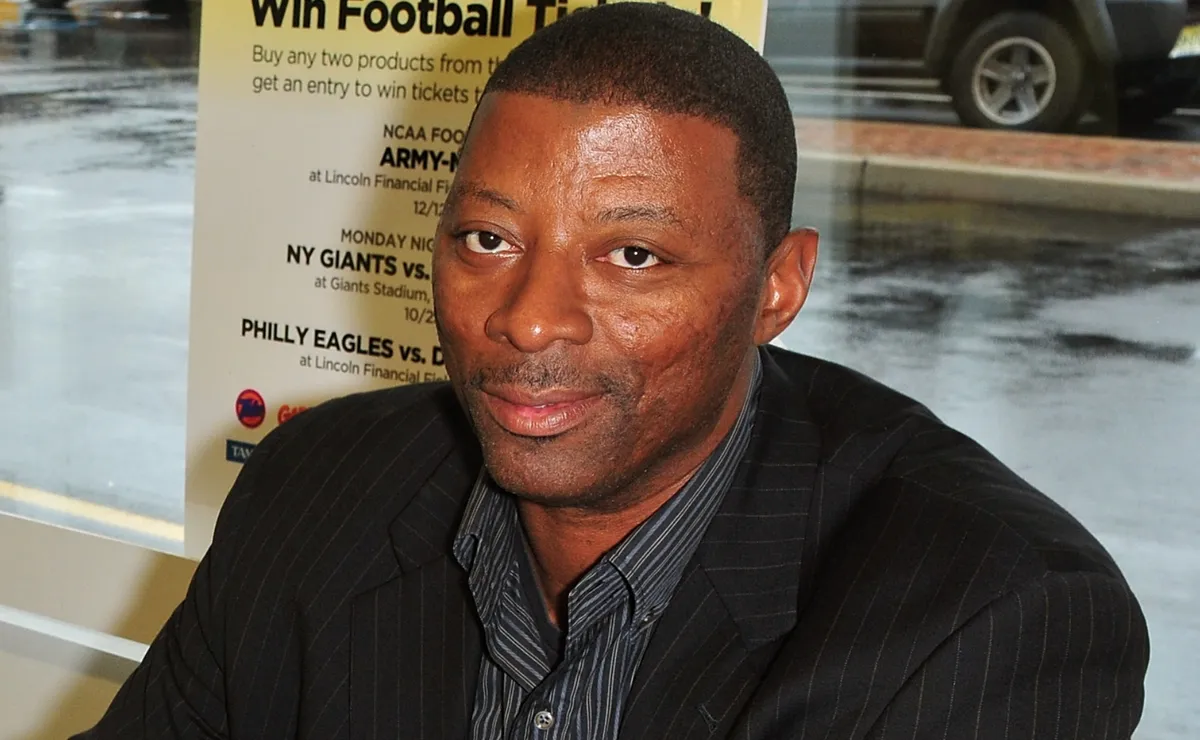NY Giants legend Carl Banks 'confident' on Super Bowl chances under ...
