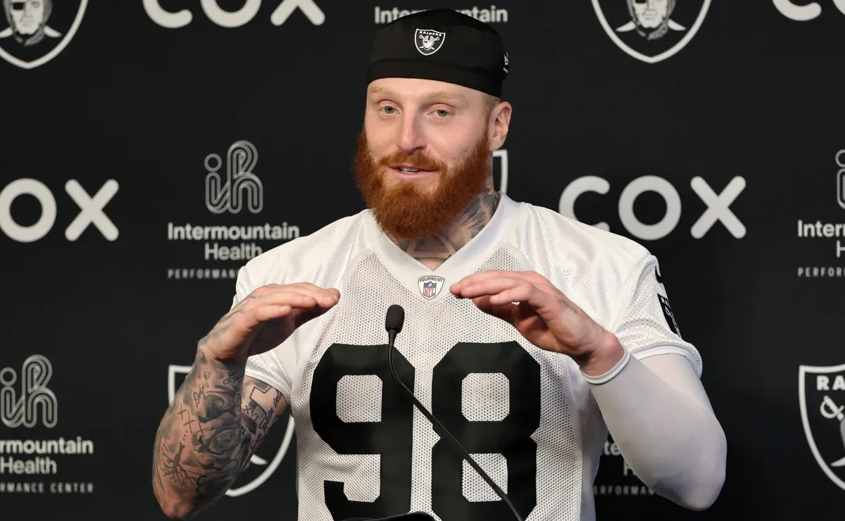Raiders star Maxx Crosby wants to put his failed move to the Ravens ...