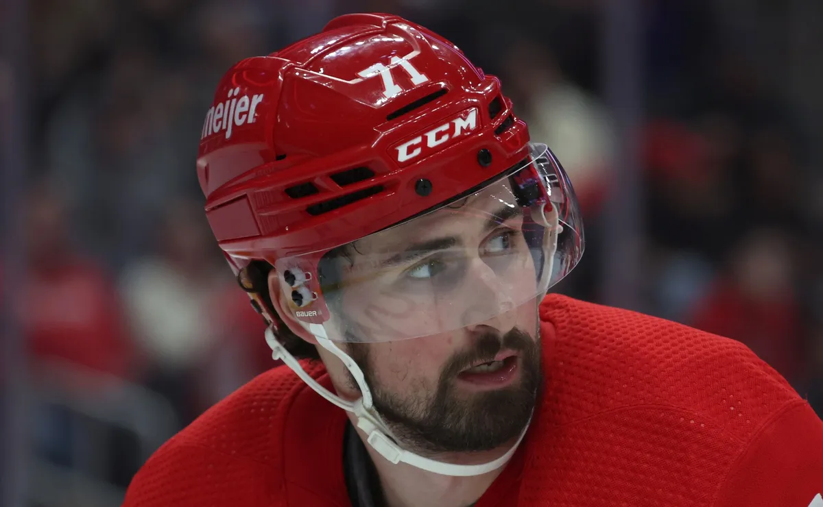 NY Rangers reportedly a dark horse for disgruntled Red Wings captain ...