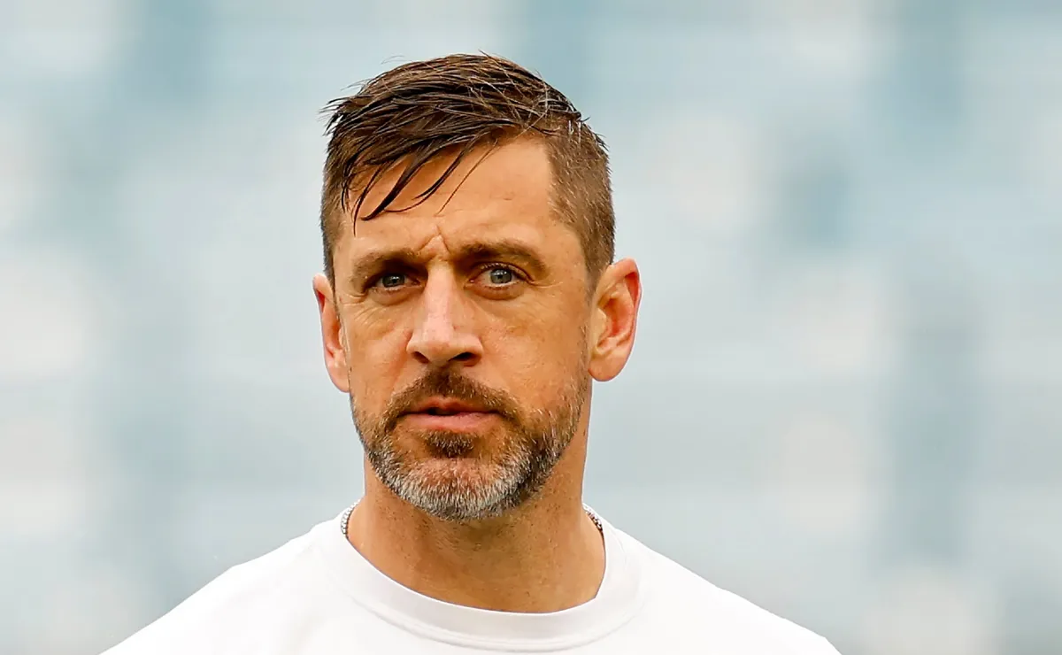 Steelers sign former Chiefs tight end to help Aaron Rodgers as Robert ...
