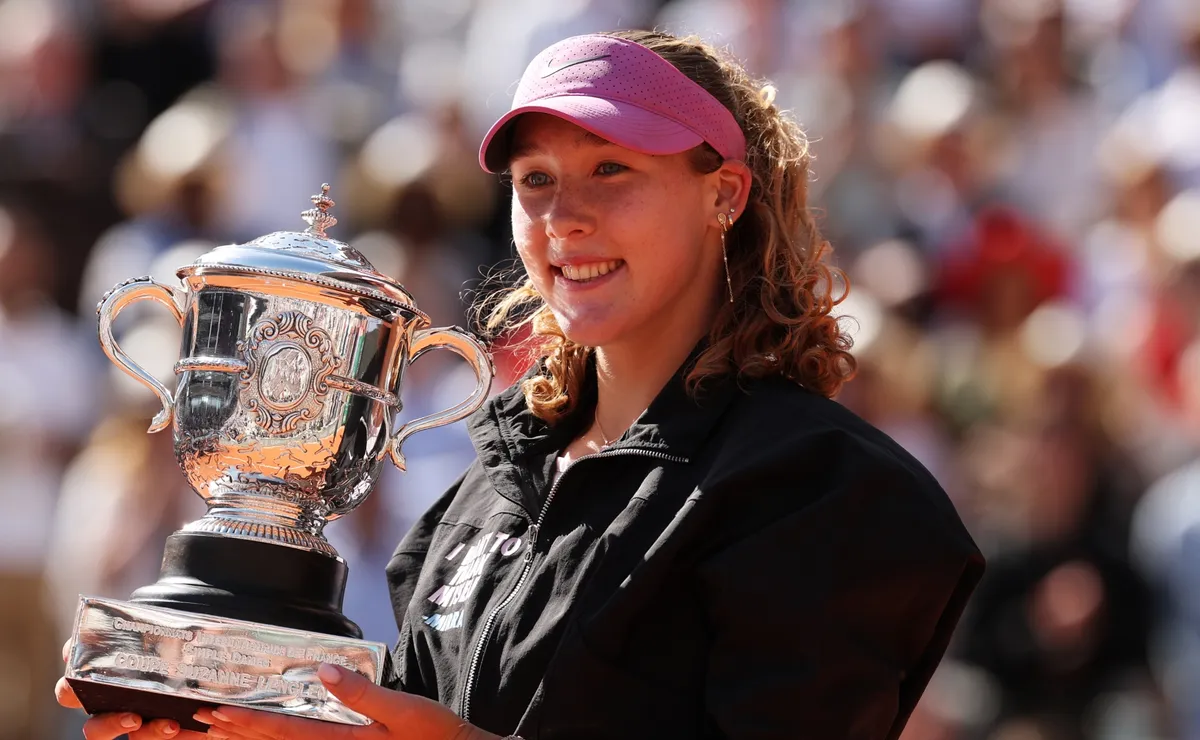 Mirra Andreeva wins first Grand Slam title at 2026 Roland Garros: 'I ...