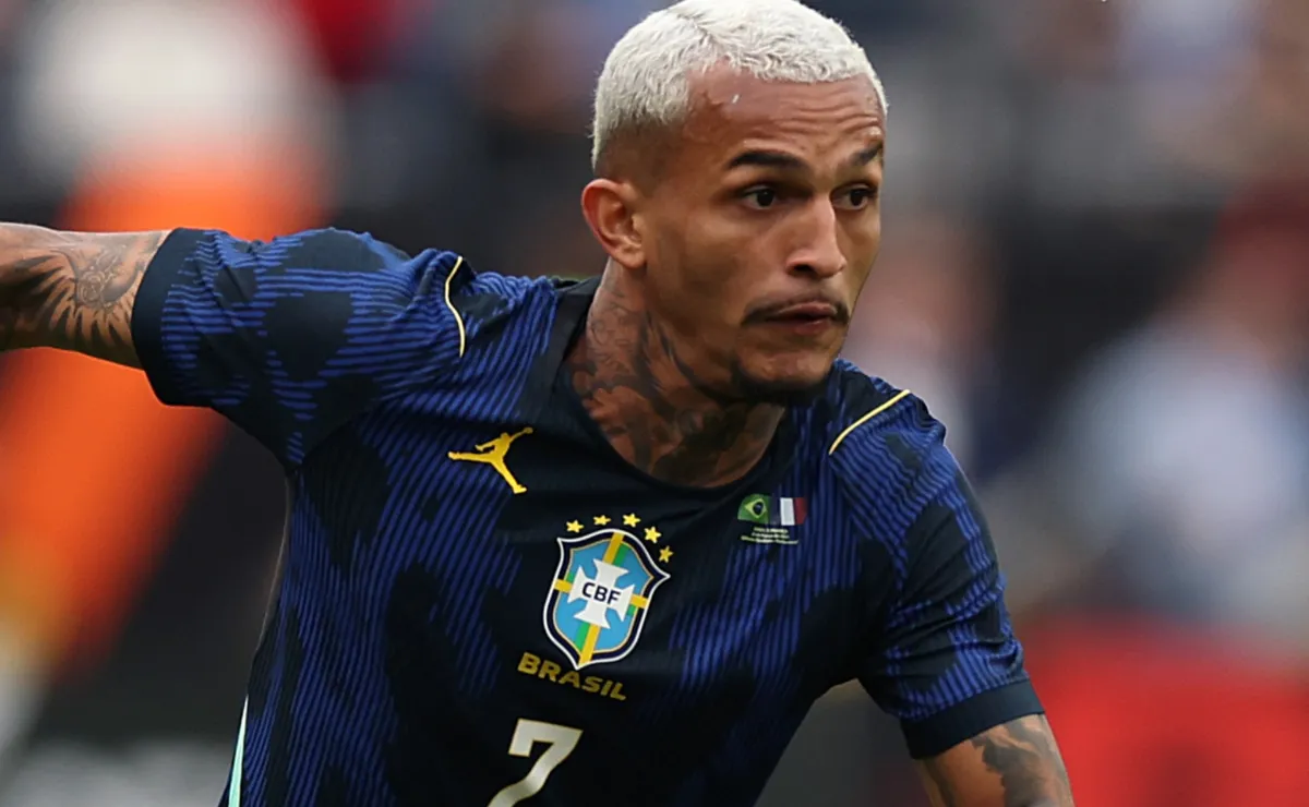 Brazil face roster change as Carlo Ancelotti loses Wesley for 2026 ...