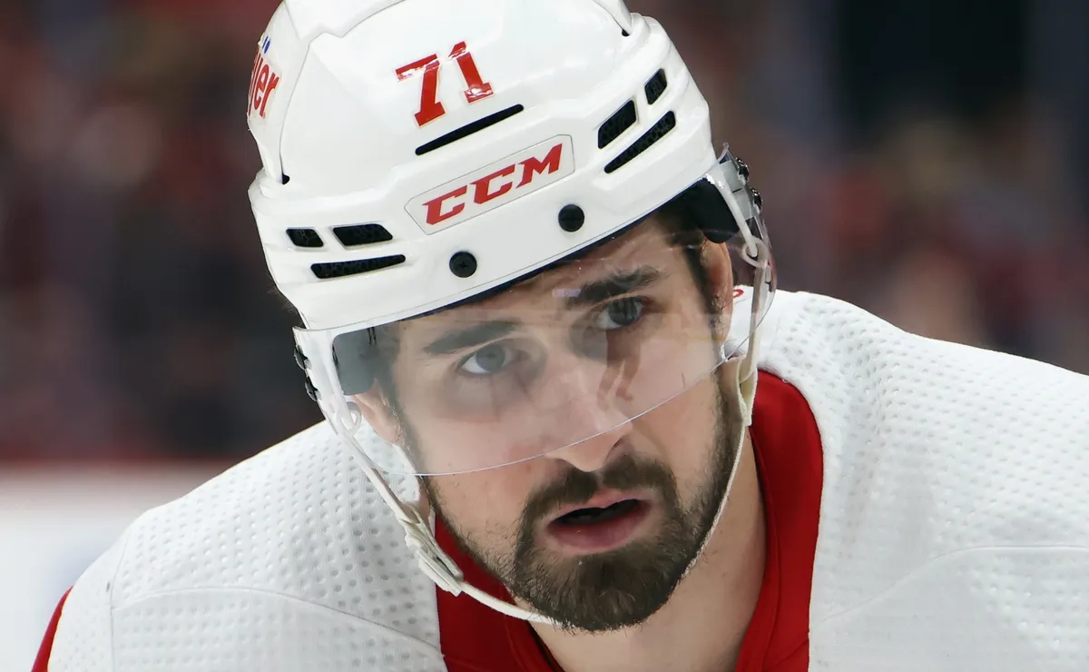 Red Wings will reportedly stand by their asking price for Dylan Larkin ...
