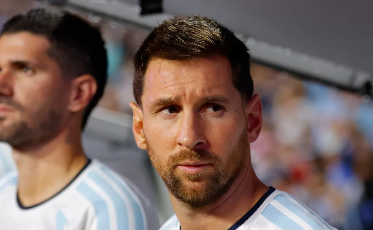 Video: Lionel Messi scores penalty goal in second touch for Argentina ...