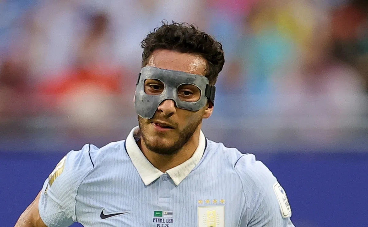 Why do soccer players sometimes wear a mask at 2026 World Cup games ...