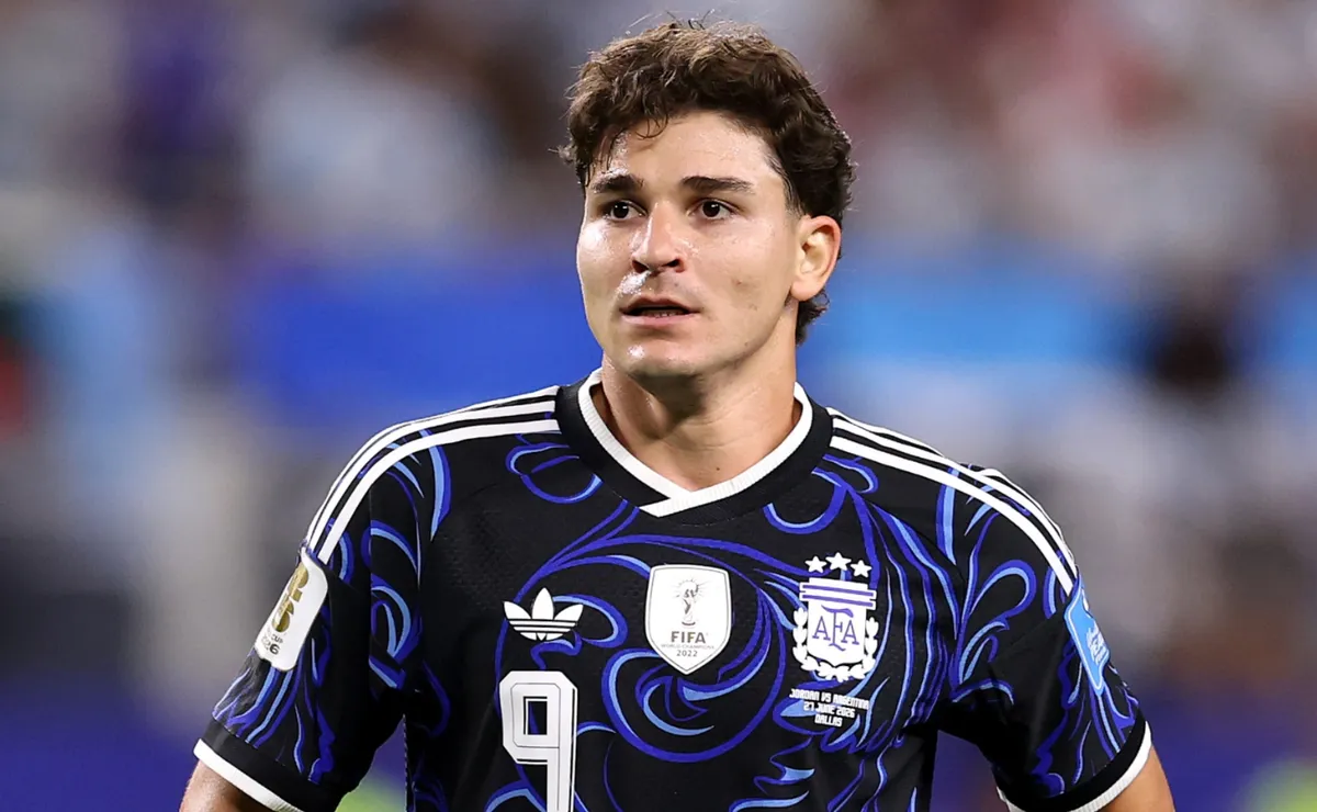 why-isn-t-julian-alvarez-starting-today-for-argentina-vs-cape-verde-at