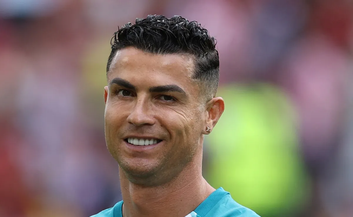 cristiano-ronaldo-took-a-shot-from-spain-s-host-after-2026-world-cup