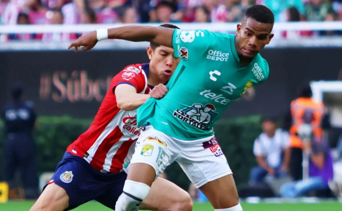 Leonardo Sepúlveda trabaja a la par en la pretemporada de Chivas