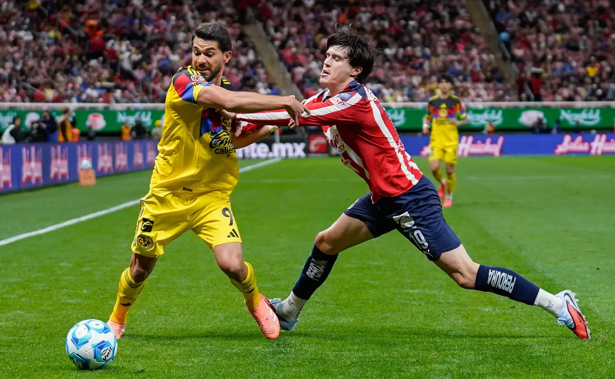 Chivas causa problemas en el vestidor del América tras ganar el Clásico