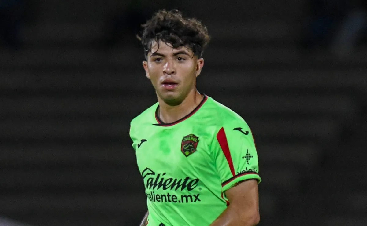 Fichajes 2026: Denzell García quiere llegar a Chivas