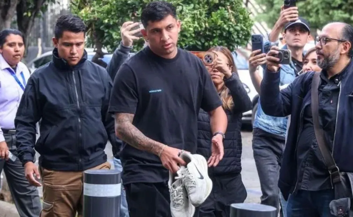 Pretemporada de Chivas inicia con contratiempo fuera del hospital