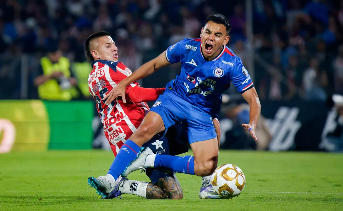 Charly Rodríguez se jugaría ir al Mundial 2026 con México en Cruz Azul ...