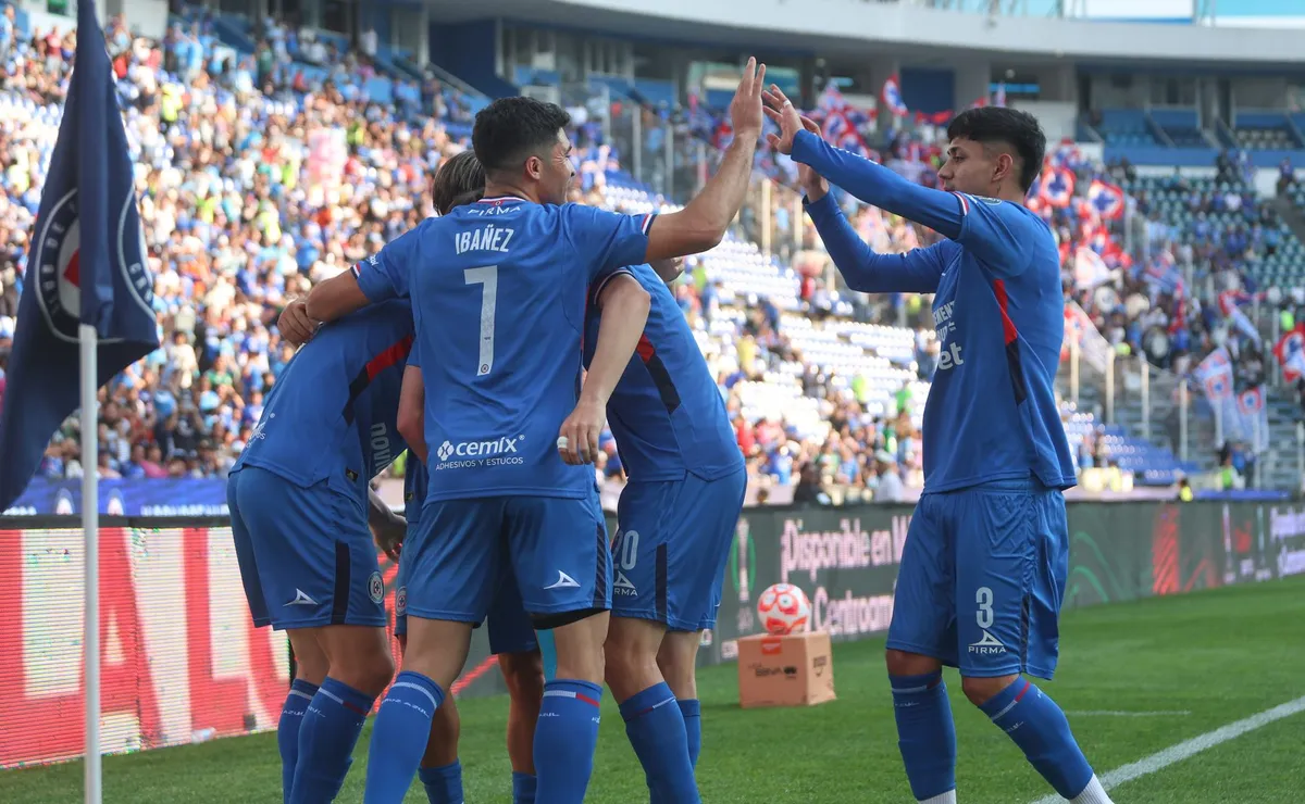 Desde el vestidor revelaron los 2 secretos del buen momento de Cruz Azul