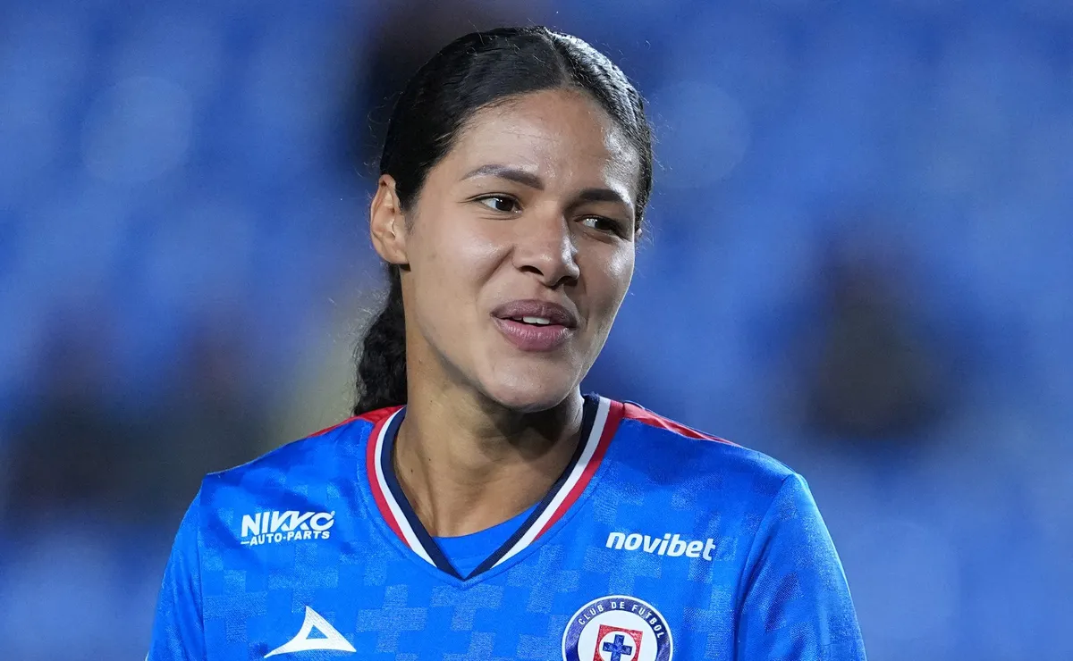 Lesionada, Aerial Chavarin mandó sentido mensaje a Cruz Azul Femenil