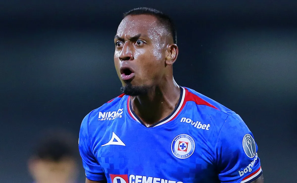 El nuevo apodo de Willer Ditta en Cruz Azul: Erik Lira lo destapó