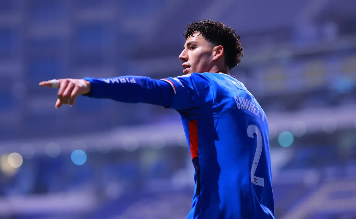 Los 2 escenarios que Cruz Azul baraja por Jorge Sánchez con PAOK
