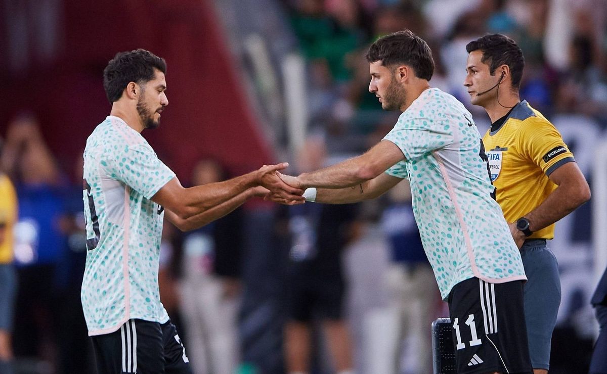 ¿Henry Martín o Santi Giménez? Malagón opinó sobre el delantero titular ...