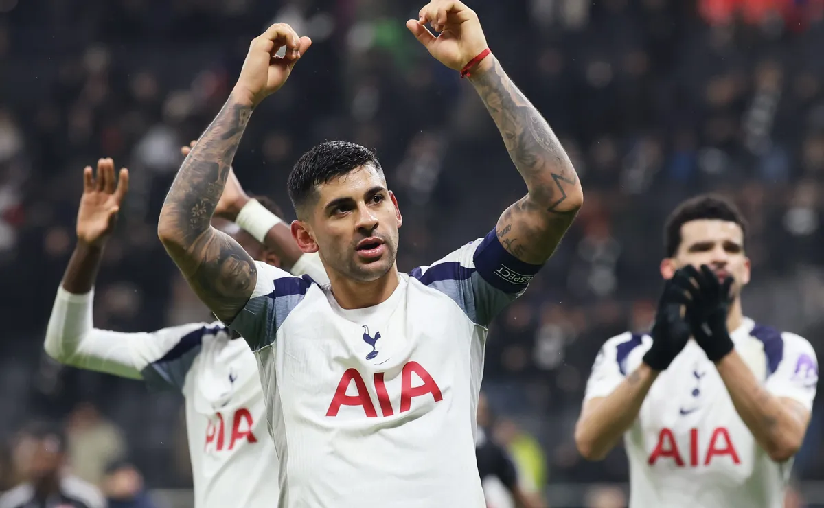 El pedido del Cuti Romero tras ser MVP en la victoria del Tottenham por ...
