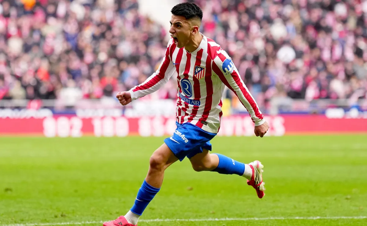 River avanzó por Thiago Almada: reunión con Enzo Francescoli y su ...