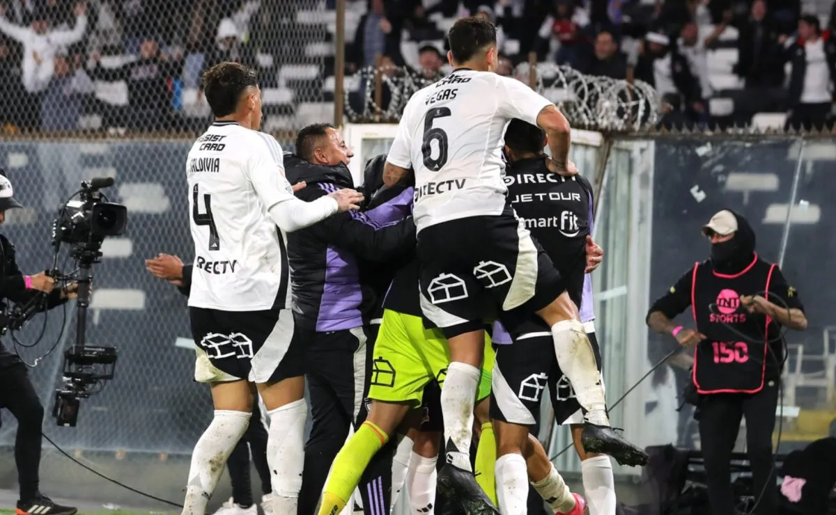 Contundente mensaje del camarín de Colo Colo: "Respaldamos 100% a Almirón"