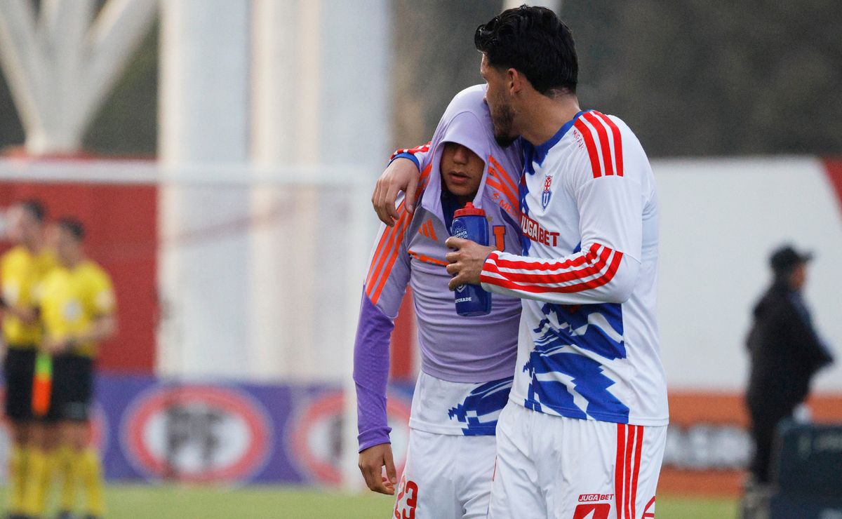 Hinchas de U. de Chile lapidan a este jugador: “El primero que debe irse”