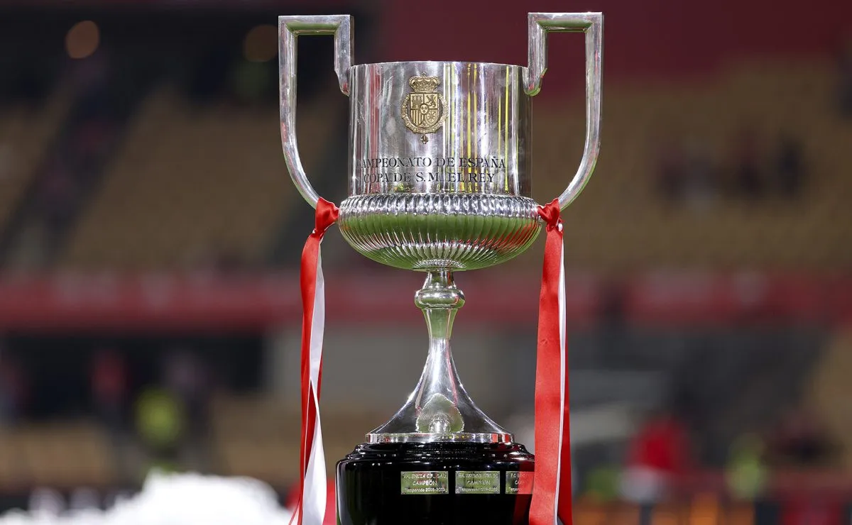 ¿Cuánto dinero ganarían Barcelona o Real Madrid por la Copa del Rey?