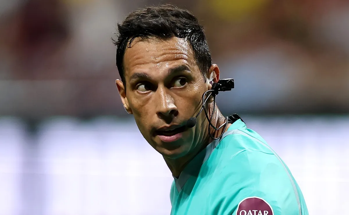 Quién es Facundo Tello, el árbitro de Canadá vs. Bosnia en el Mundial