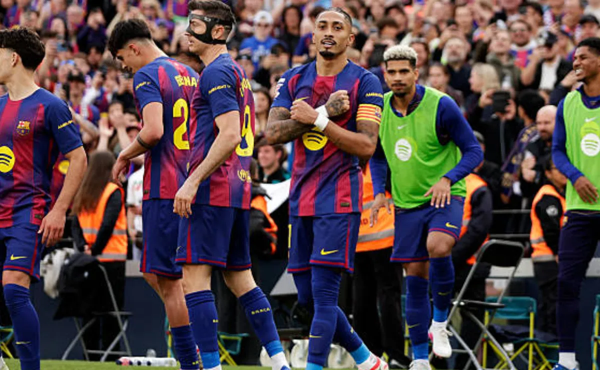 Con un hat trick de Raphinha: Barcelona goleó por 5-2 al Sevilla en ...