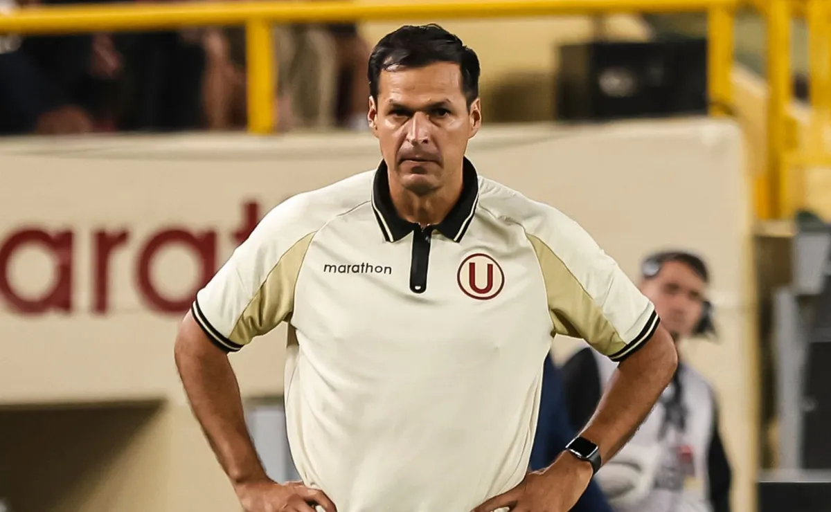 Encuesta Bolavip: Hinchas de Universitario definen si Jorge Araujo debe ...