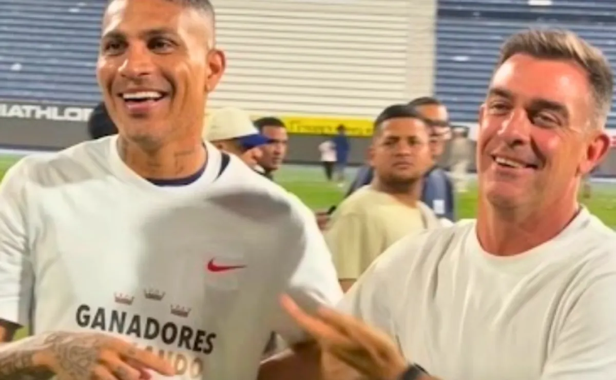 El momento emotivo entre Pablo Guede y Paolo Guerrero con Alianza Lima ...