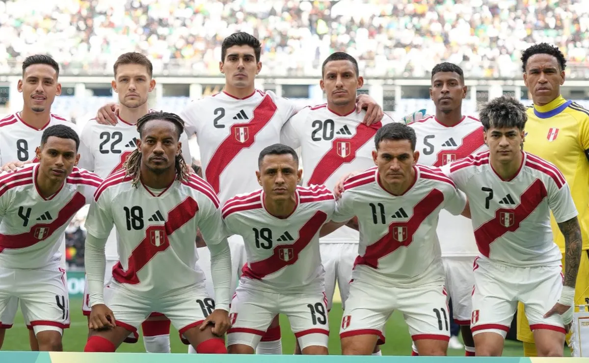 Con Adrián Ugarriza de '9': el once titular que alista Mano Menezes ...