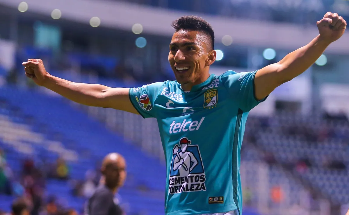 Ángel Mena podría cambiar de equipo luego del Mundial ¿se queda en ...