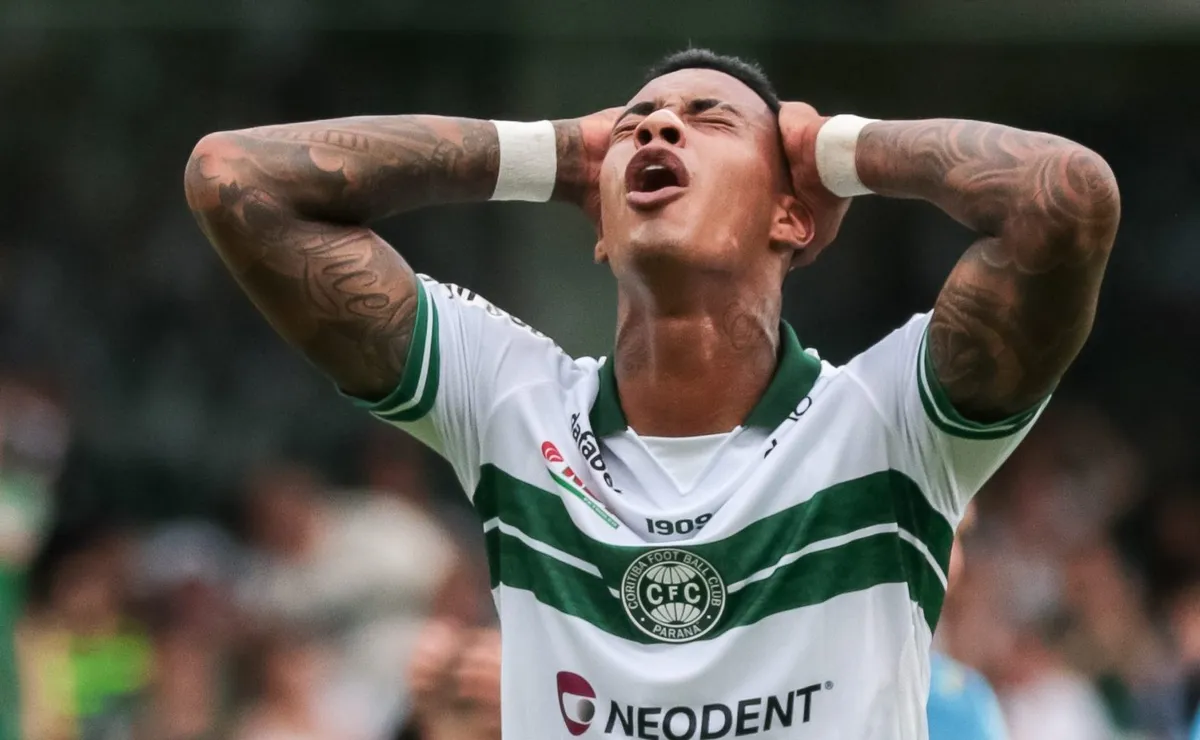 "Ele deve estar chorando agora"; Novo camisa 11 do Coritiba, Jesé causa ...