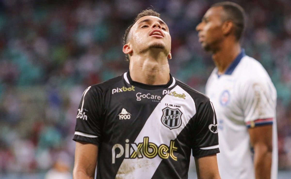 Danilo Gomes 'puxa fila' e Ponte Preta define lista de dispensa no ...