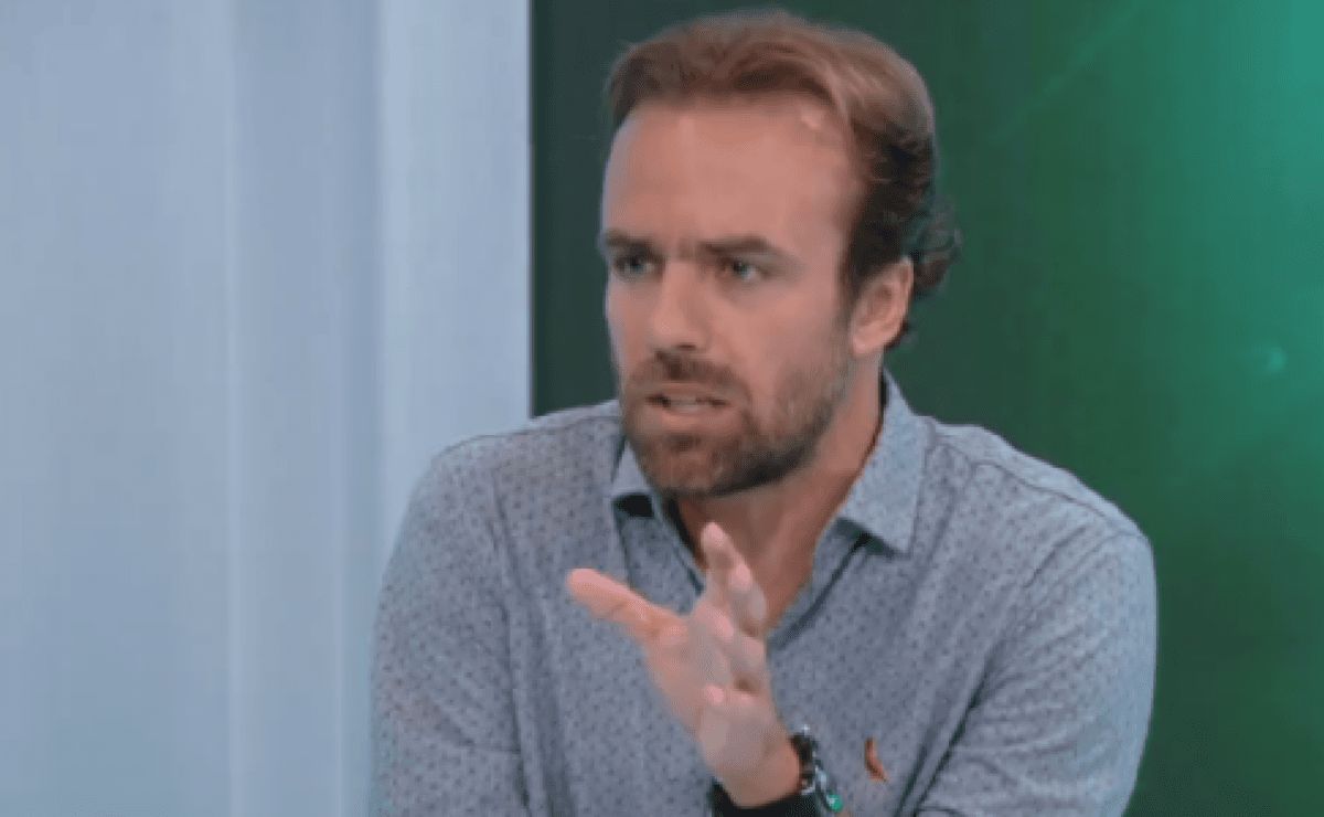 Roger Flores não perdoa e expõe previsão na Série B para Vasco e ...