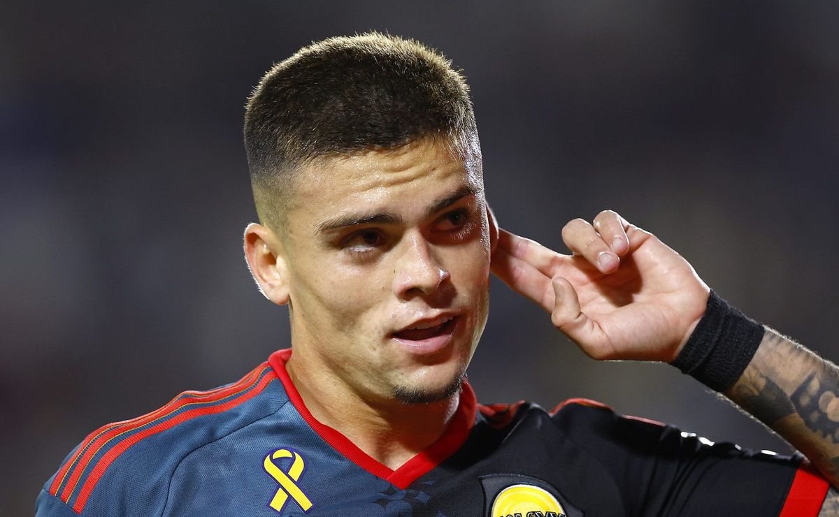 Gabriel Pec supera Messi e vascaínos ligam alerta com Textor