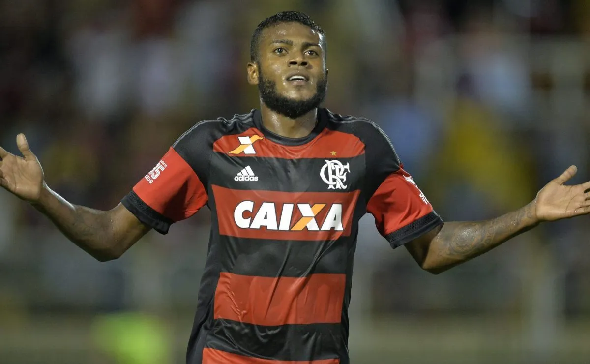 Marcelo Cirino, ex-Flamengo inicia nova jornada no futebol asiático