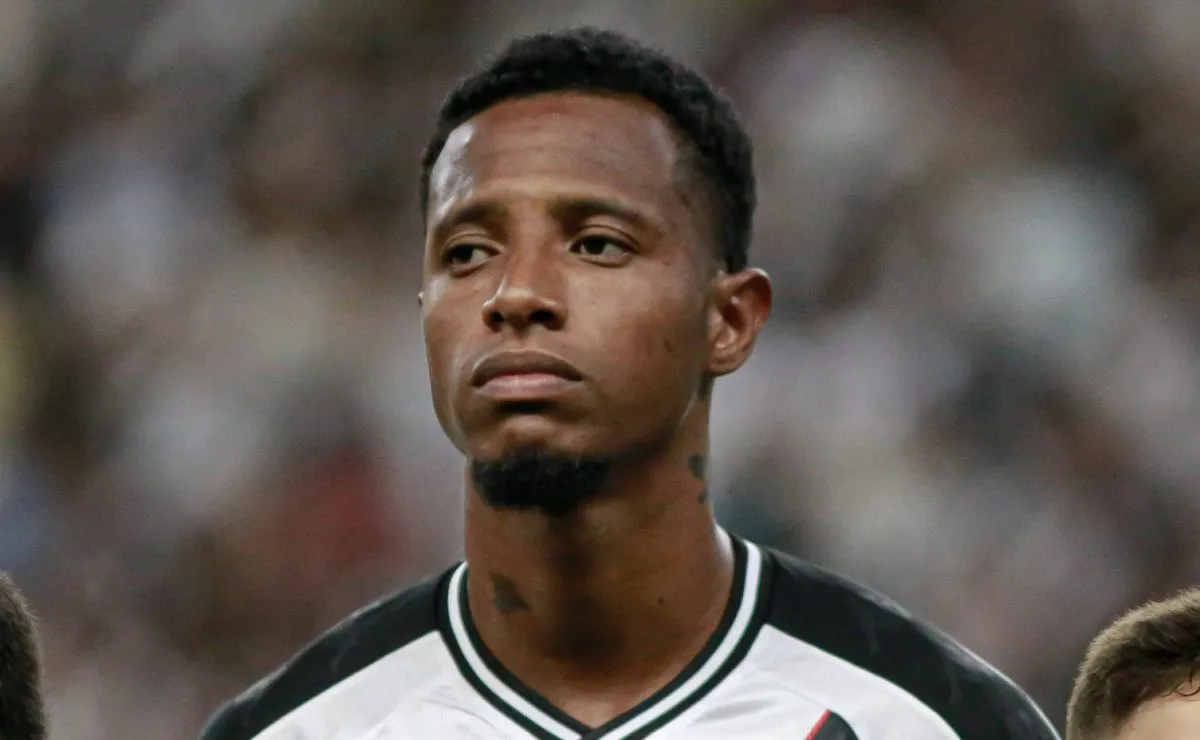 Tchê Tchê estreia pelo Vasco e recebe recado de Carille