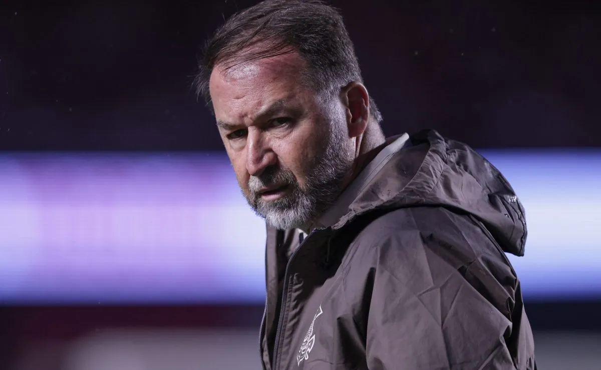 Augusto Melo age pela saída de Tuma do conselho do Corinthians