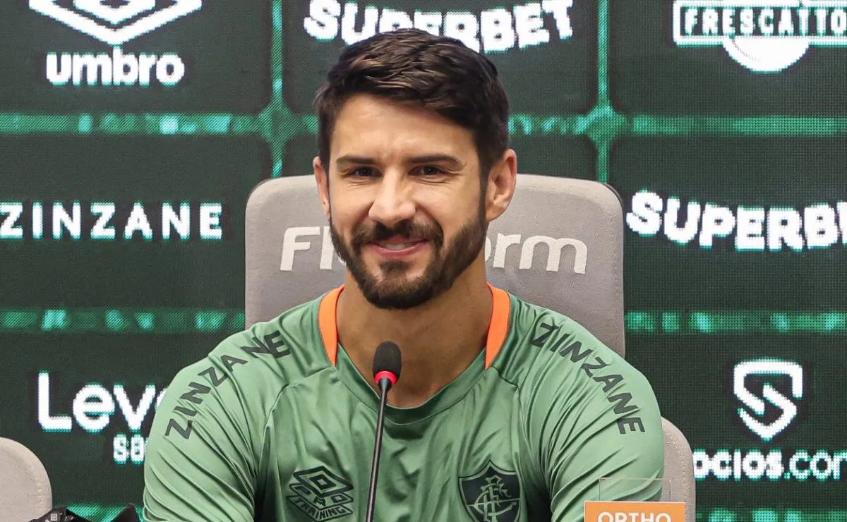 Everaldo comenta chance de ser titular contra Volta Redonda