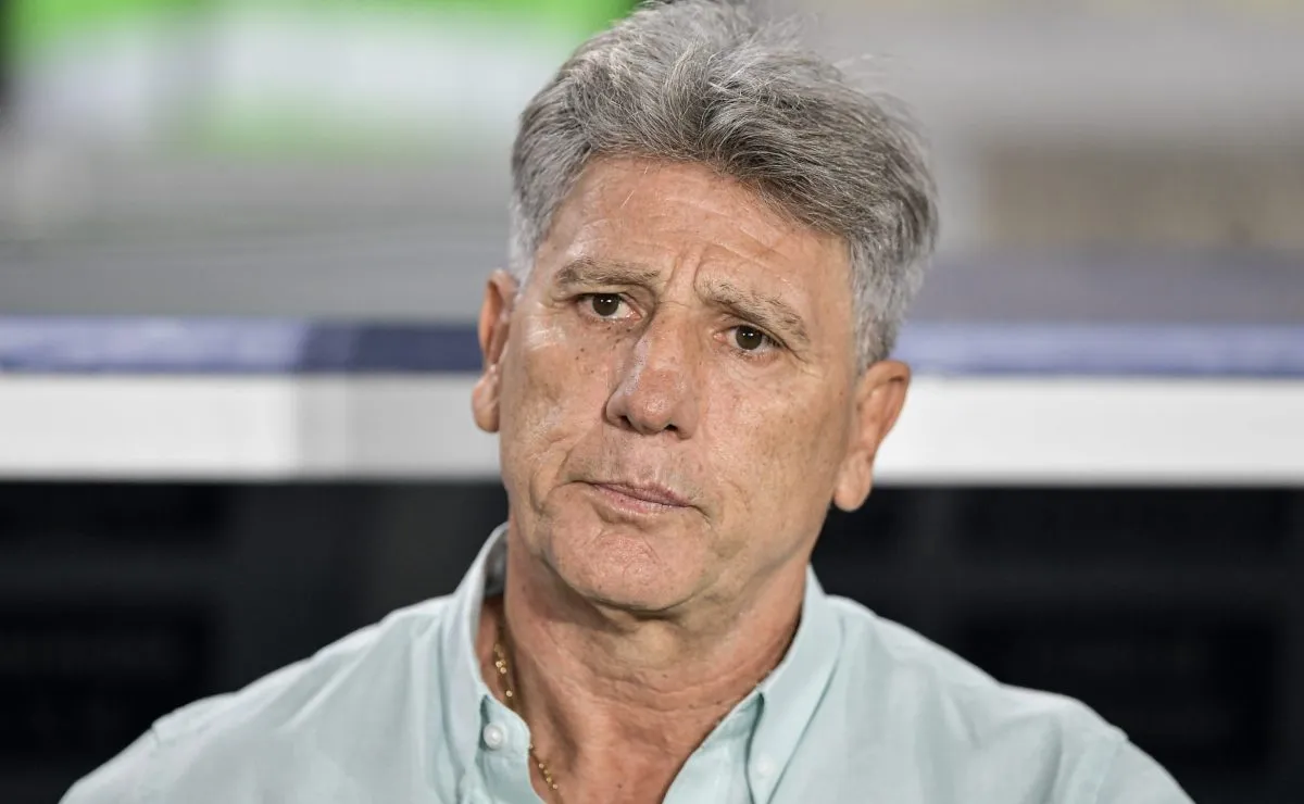 Torcida do Fluminense detona insistência de Renato Gaúcho com Thiago Santos