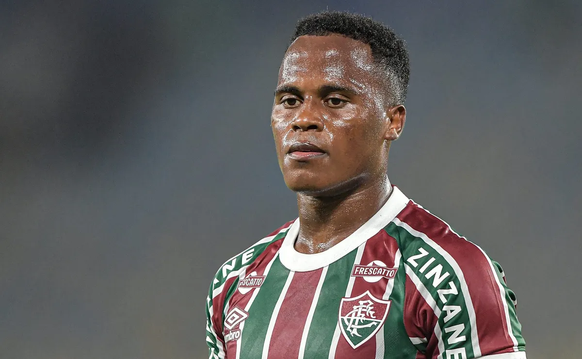Arias perde espaço e acumula poucos minutos no Wolverhampton após ...