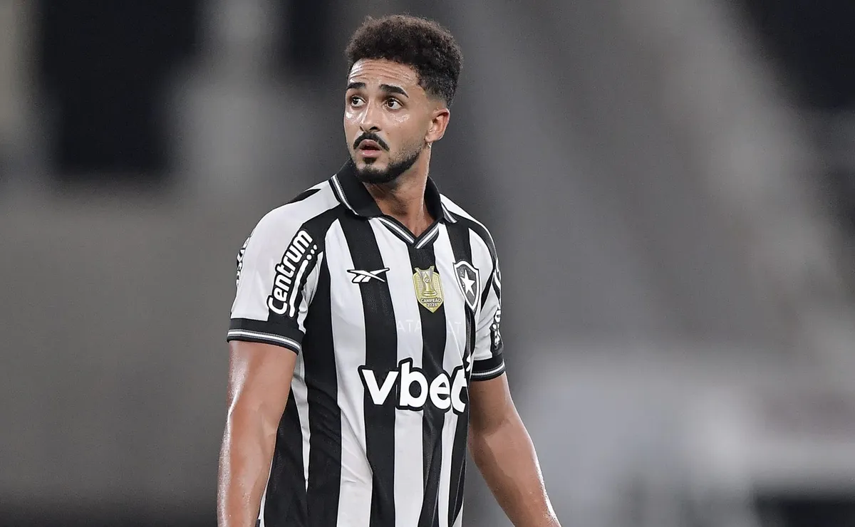 Chris Ramos, atacante do Botafogo, pode jogar a Copa de 2026 pelos EUA