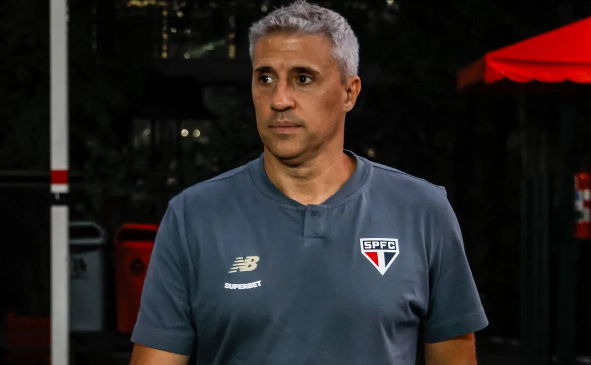 Crespo muda o ataque e vê Luciano ser decisivo em vitória do São Paulo