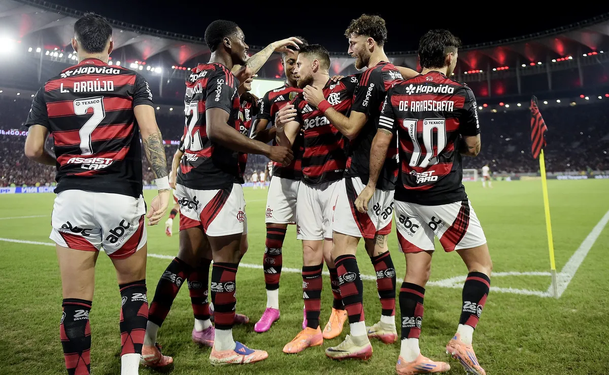 Flamengo divulga escalação para final da Libertadores contra o Palmeiras