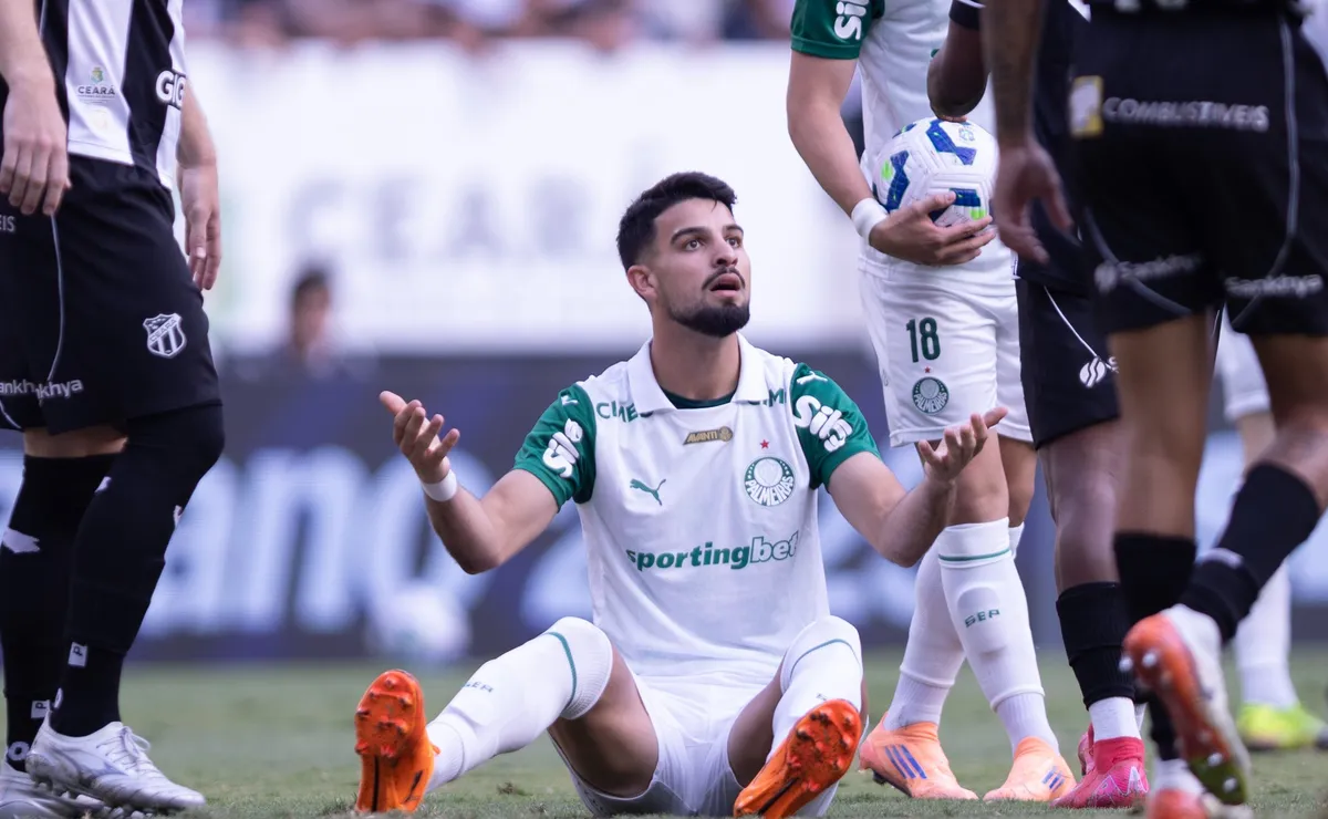 Palmeiras fixa valor alto e avalia propostas por Flaco López