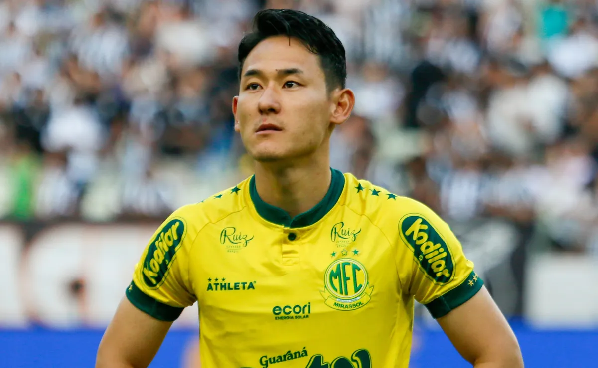Mirassol volta atrás e renova contrato de Chico Kim para 2026