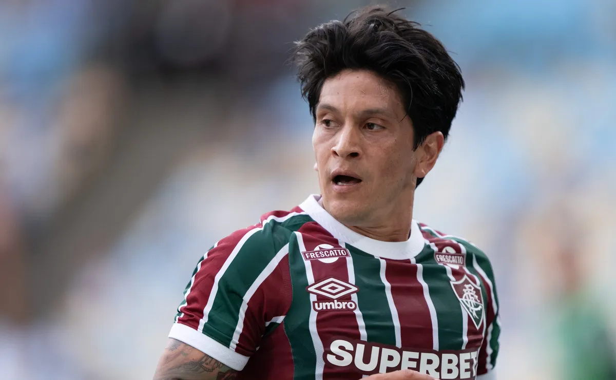 Germán Cano se pronuncia após cirurgia que sofreu pelo Fluminense