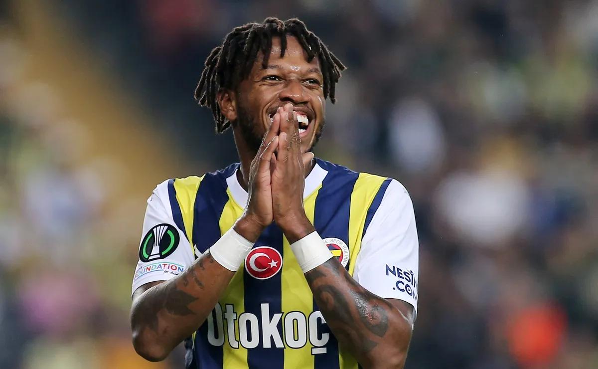 Sampaoli pede e Atlético-MG age para contratar volante de R$ 74 milhões