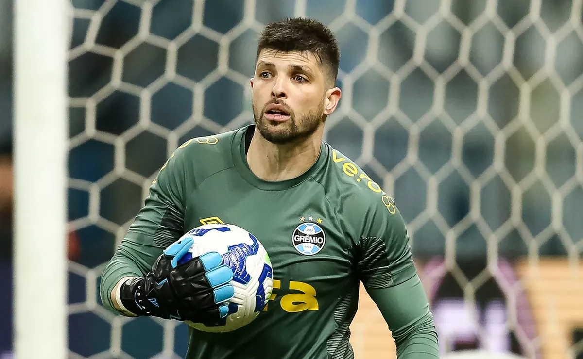 Tiago Volpi rescinde com o Grêmio e pode seguir na Série A, confira: